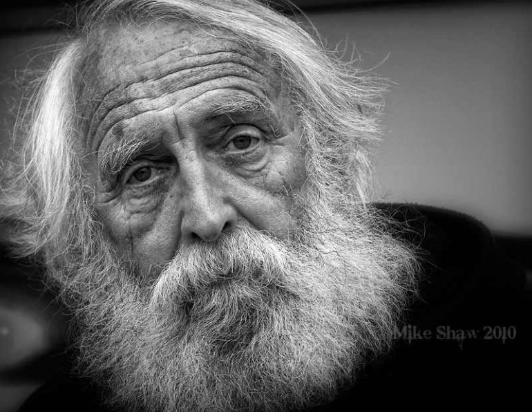 Εννενηκοντούτης γέρων – Bonsai Stories